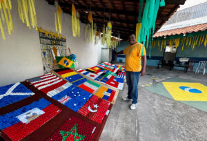 Projeto une inclusão, reciclagem e paixão pelo Mundial em Cabo Frio ...